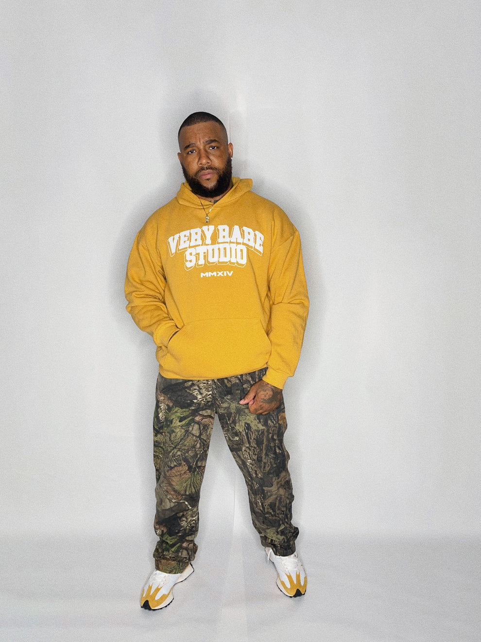 Very Rare Outline Hoodie – Very Rare Brand